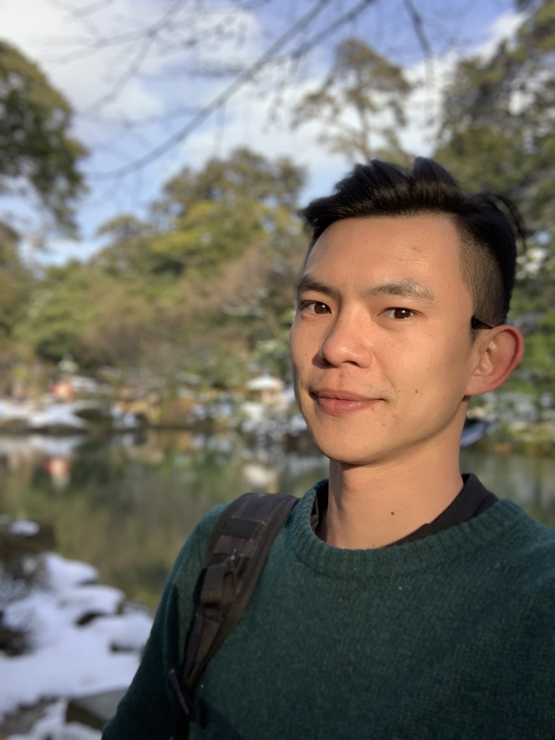 副教授 - 簡偉倫